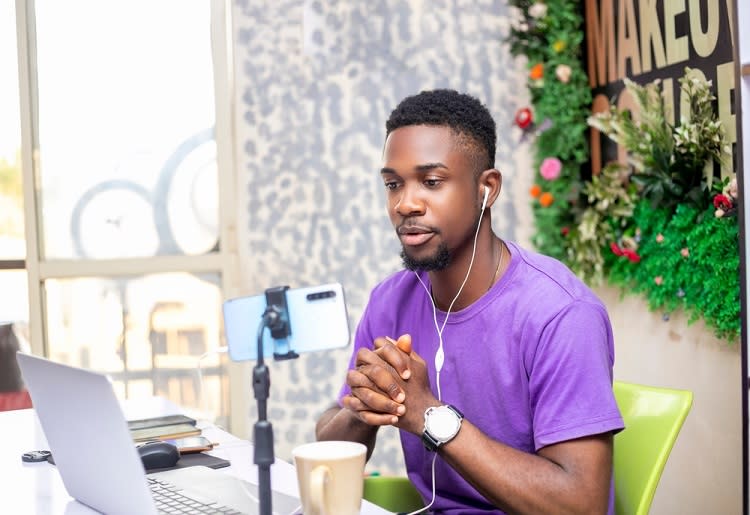 10 First Post Ideas to Introduce A Business on Social Media