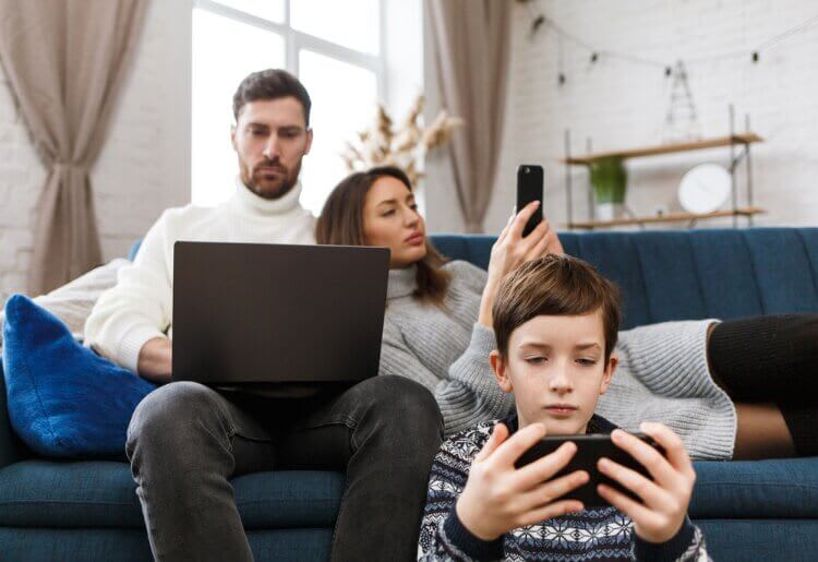 Family Mobile Plans: Top 10 Tips To Get the Most Out of Them